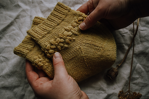 Ravelry: Vår Socks pattern by Fiber Tales