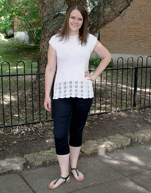 Ravelry: Yarrow Tunic pattern by Amy Loberg (FiberWild!)