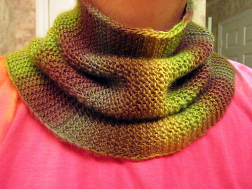 Ravelry: Simon Cowl pattern by Melody Johnson