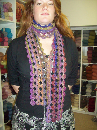 Ravelry: Circles Scarf pattern by Linda Permann