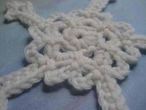 Ravelry: 5-Pointed Snowflake Motif pattern by About.com