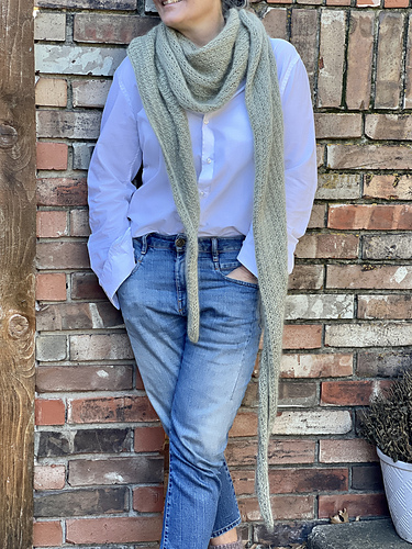 Ravelry: Pool Shawl pattern by Pia Trans