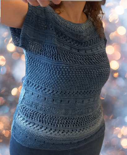 Ravelry: Ocean Waves Lace Shirt pattern by Fili Tra Gli Alberi