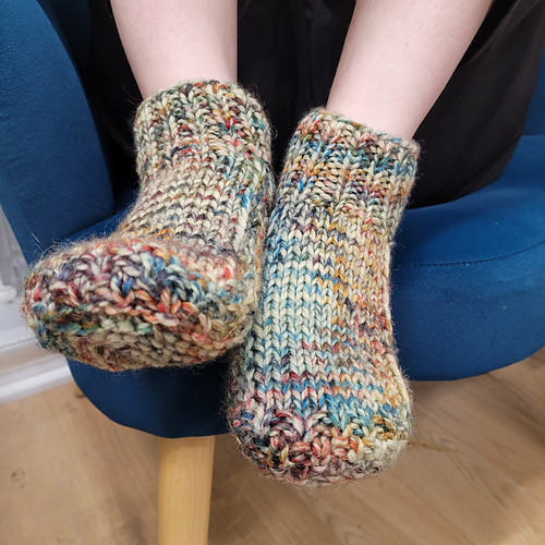 Ravelry: Pantoufles DELA pattern by Fil Nomade