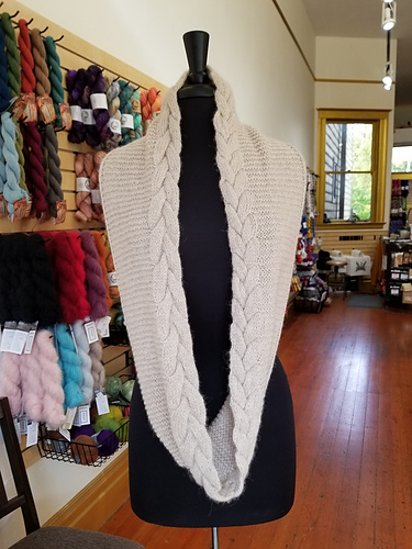 Ravelry: Braided Edge Cowl pattern by Kathryn Bernard