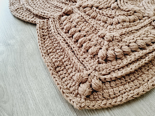 Ravelry: Radiance Floor Rug pattern by Periwinkle Crochet