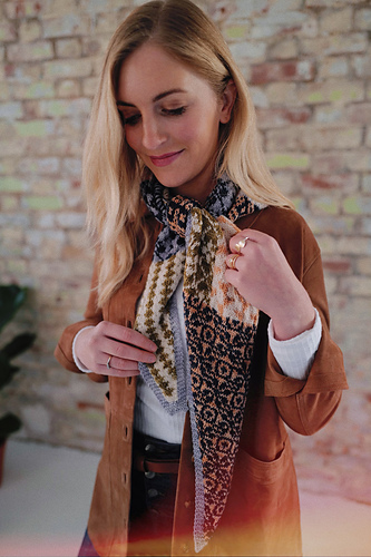 Ravelry: Scout Mini Shawl pattern by Florence Spurling