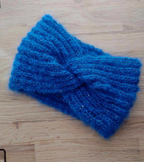 Ravelry: Flying-Needles' Stirnband "Cozy Blue"