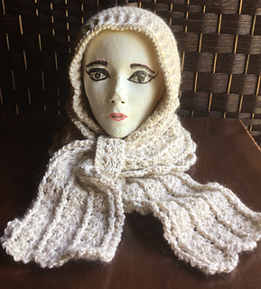 Ravelry: Princesse's Bonnet pattern by Roxy Foxy Lady