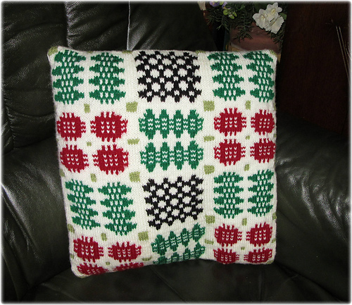 Ravelry: Caernarfon Cushion pattern by Frances Powell