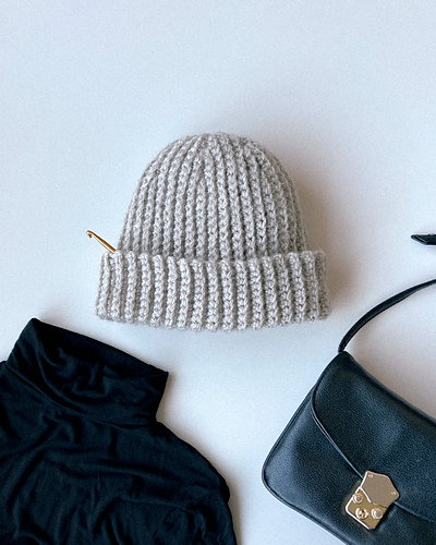 Ravelry: Geneva Beanie pattern by Ana