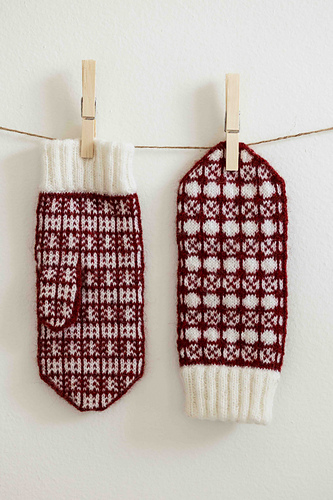 Ravelry: Kuuruoho lapaset pattern by Iida Pirinen