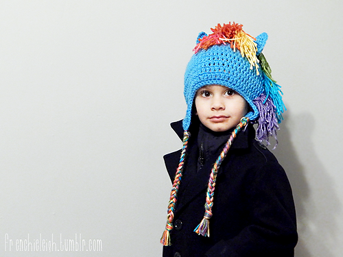 Ravelry: FrenchieLeigh's Rainbow Dash Hat & Scarf Set