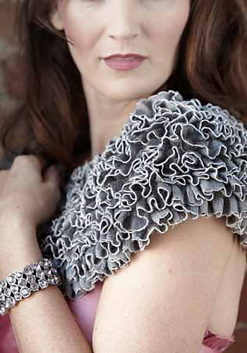 Ravelry: Cancan Collar pattern by Lily M. Chin
