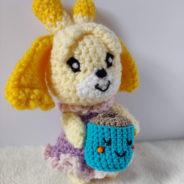 Ravelry: Isabelle from Animal Crossing pattern by Freya Lillie Crafts