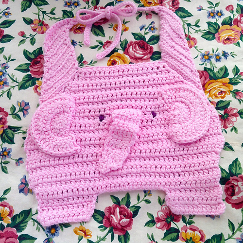 Ravelry: Eliot-the-Elephant Baby Bib pattern by Justyna Kacprzak