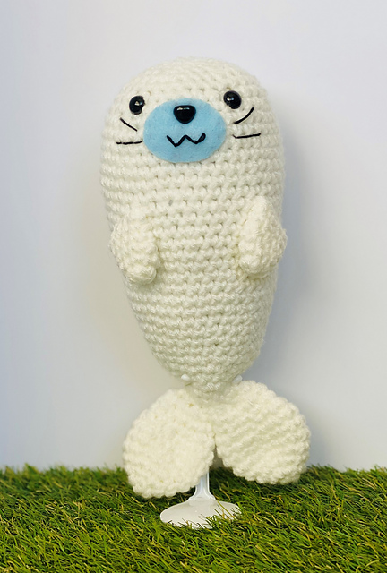 Ravelry: Baby Seal pattern by Furry Komono