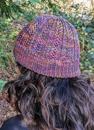 Ravelry: Junebug Hat pattern by Gretchen Mac