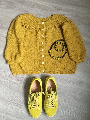 Ravelry: Little frog cardigan pattern by Tirill Ilebekk