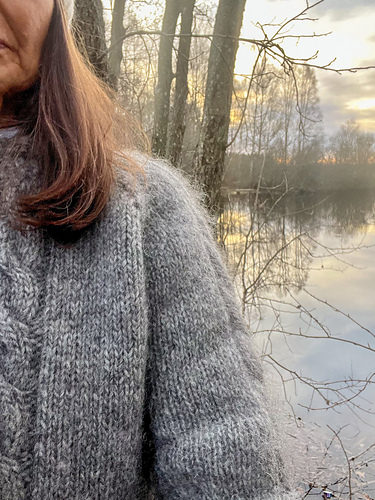 Ravelry: Fjäderlätt Bulky pattern by Garnfrun/ Helen Olsson