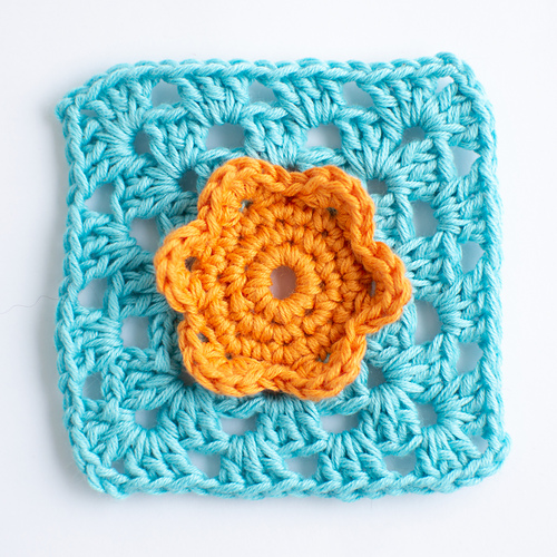 Ravelry: Flower square pattern by Veronica Lönnqvist