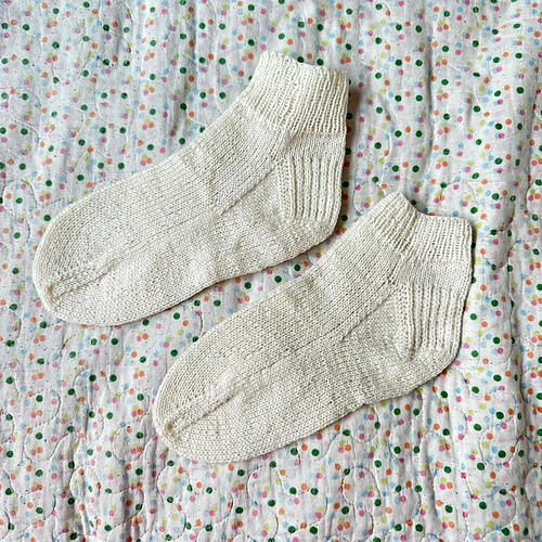 Ravelry: Vanilla Socks pattern by gazal mohammed