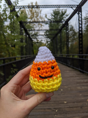 Ravelry: Baby Candy Corn pattern by Lindsay Hoffman