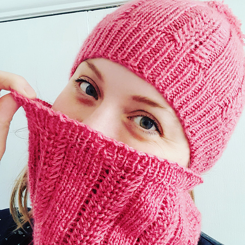 Ravelry: Hatchmere cowl pattern by Hanna Gough