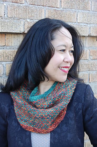 Ravelry: Hannah Cowl pattern by Nancy Ricci
