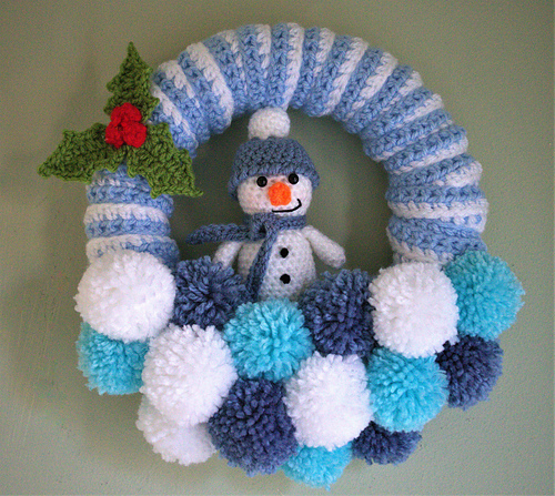 Ravelry: Flower Power Wreath pattern by Teenie Crochets