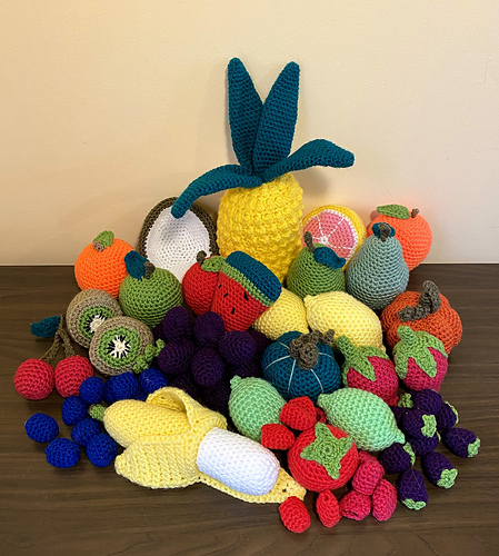 Ravelry: 18 Crochet Fruits pattern by Teenie Crochets
