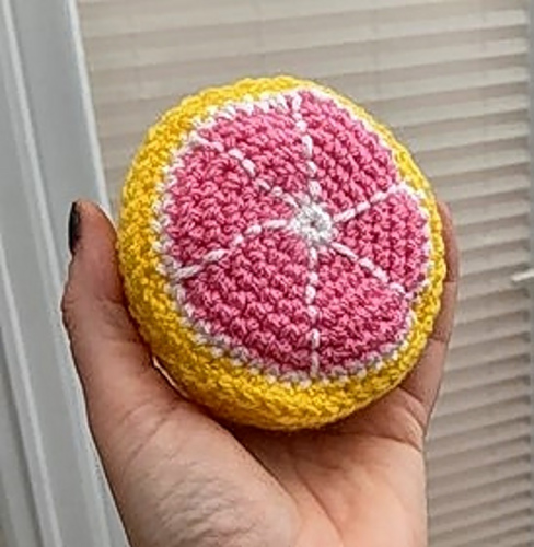 Ravelry: 18 Crochet Fruits pattern by Teenie Crochets