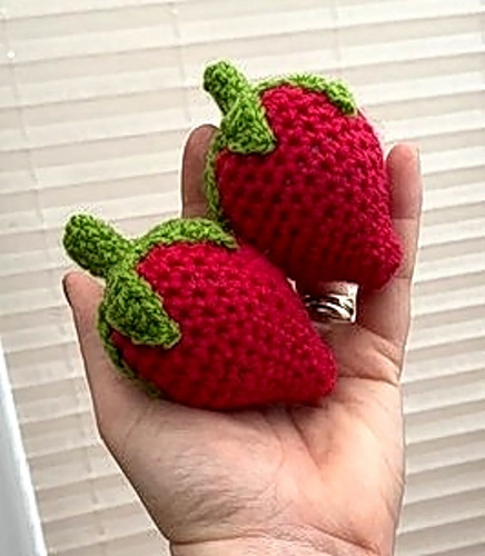 Ravelry: 18 Crochet Fruits pattern by Teenie Crochets