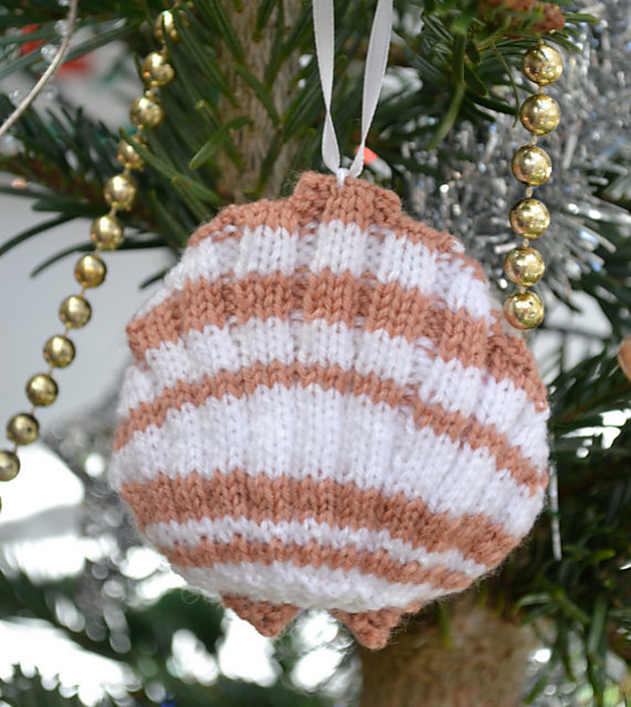 Ravelry: Scallop Shell pattern by Ginny Sturdy