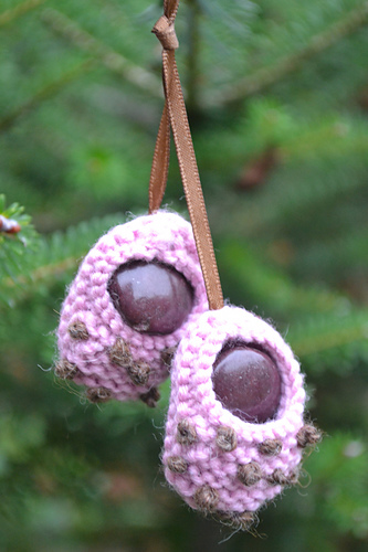 Ravelry: Tiny Elf Clog Decoration pattern by Ginny Sturdy