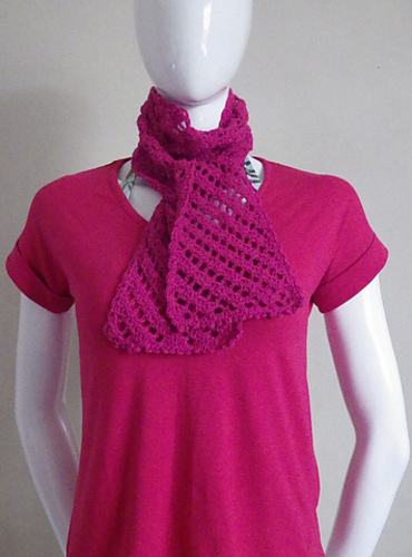 Ravelry: Pink Scarf pattern by Girlie D. de los Reyes