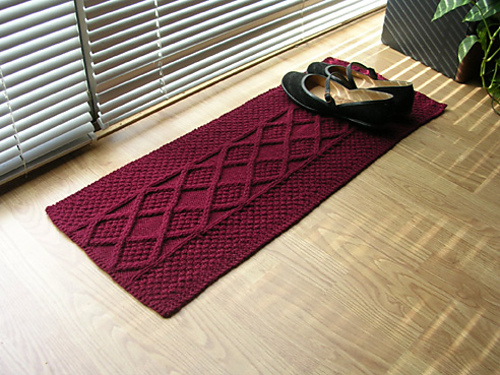 Ravelry: One Skein Shoe Rug pattern by Art Fiend