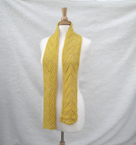 Ravelry: Sunglow Scarf pattern by Emily Johannes