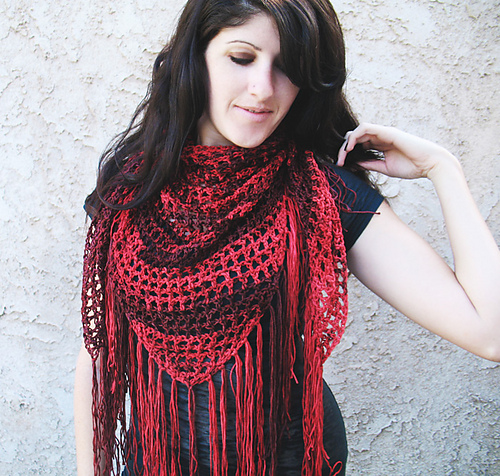 Ravelry: Triangle Fringe Scarf pattern by Rachael Oglesby
