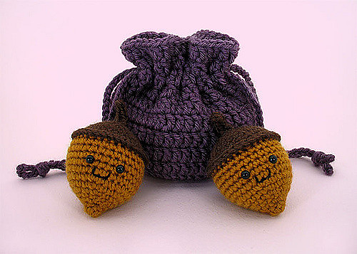 Ravelry: Nut Sacks pattern by Julie King