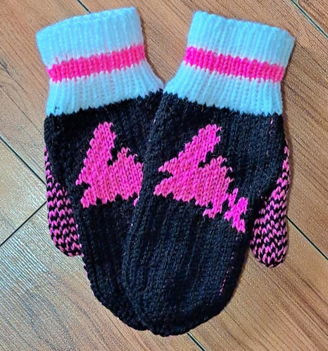 Ravelry: Newfoundland Mittens pattern by Glenda Chaulk