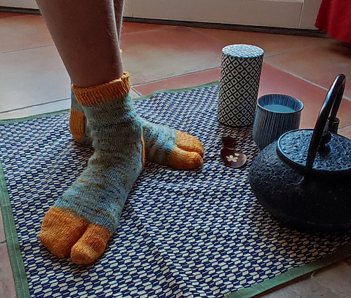 Ravelry: Soleil levant pattern by L'Atelier des Glénettes