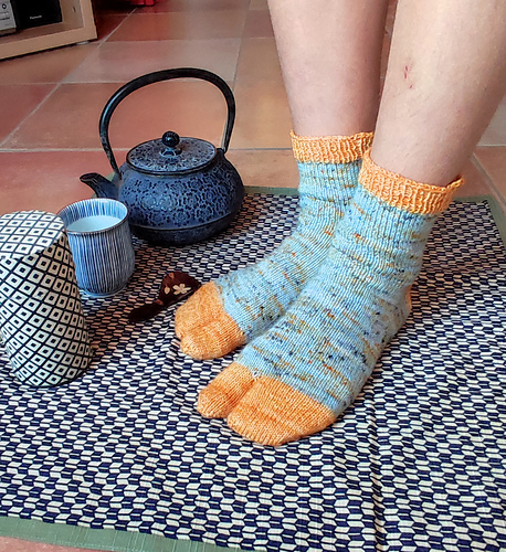 Ravelry: Soleil levant pattern by L'Atelier des Glénettes