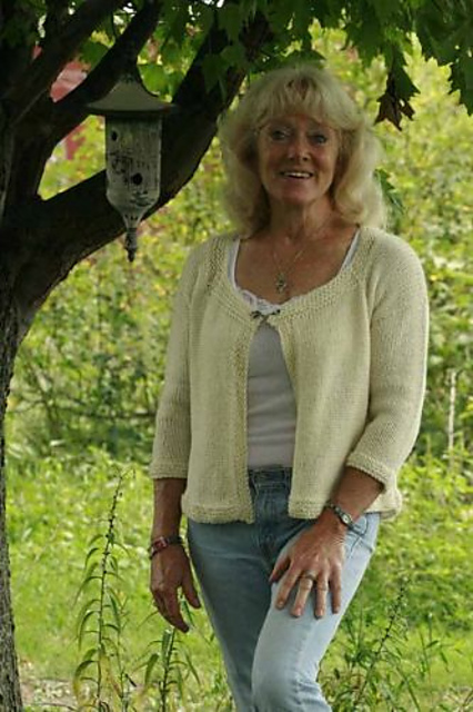Ravelry: Classic Cropped Cardigan pattern by Barbara Condon and ...