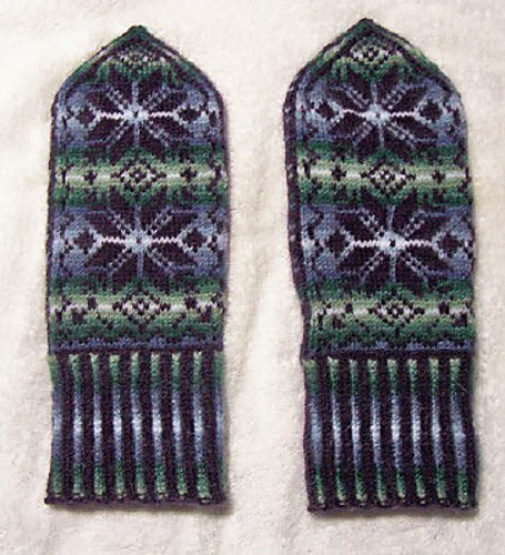 Ravelry: Nordic Mittens pattern by Beth Brown-Reinsel