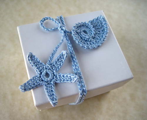 Ravelry: Wrapping Ribbons pattern by GoldenLucyCrafts