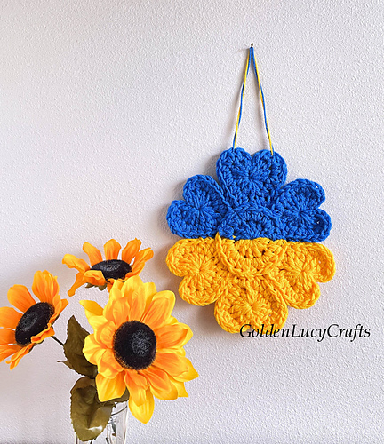 Ravelry: Ukrainian Sunflower pattern by GoldenLucyCrafts