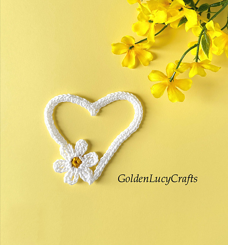 Ravelry: Floral Open Heart pattern by GoldenLucyCrafts