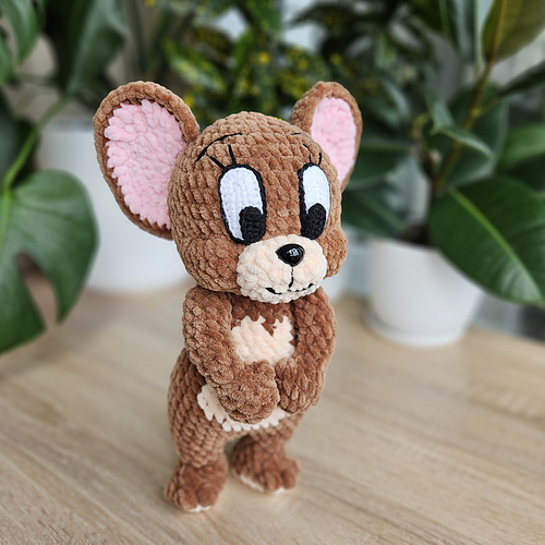 Ravelry: Plush Jerry Mouse pattern by Goozell Tinchurina