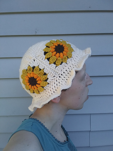 Ravelry: Sunflower bucket hat pattern by Fran Mori